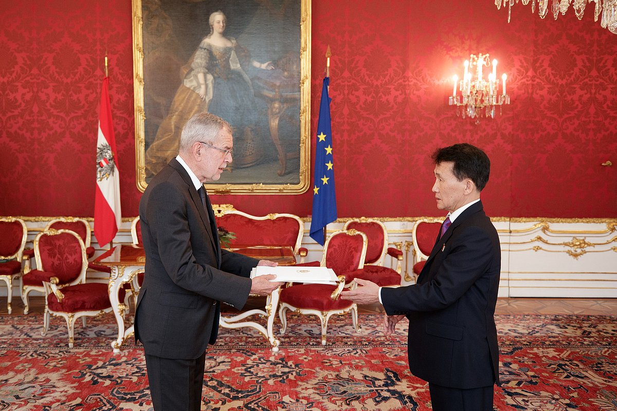 Ambassador Kang Il CHOE, Democratic Peoples Republic of Korea (DPRK ...